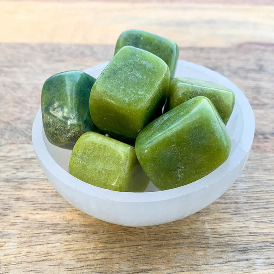 Tumbled Jade Stone - Healing Stone - MAGIC CRYSTALS – Magic Crystals